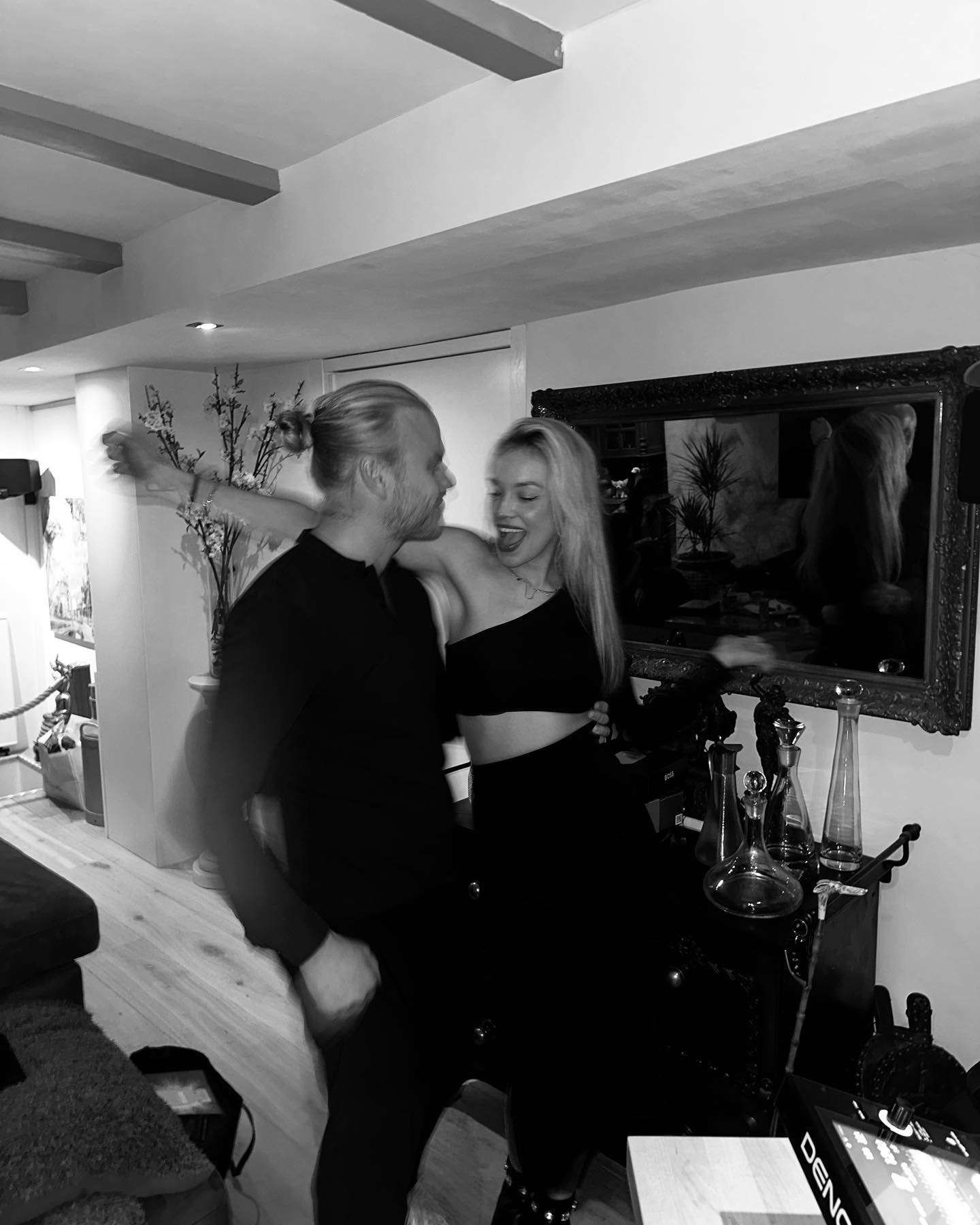 Dit is de knappe Vriendin van Koen Verweij - FAQT